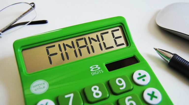 How to Use Financial Influencers to your Benefit